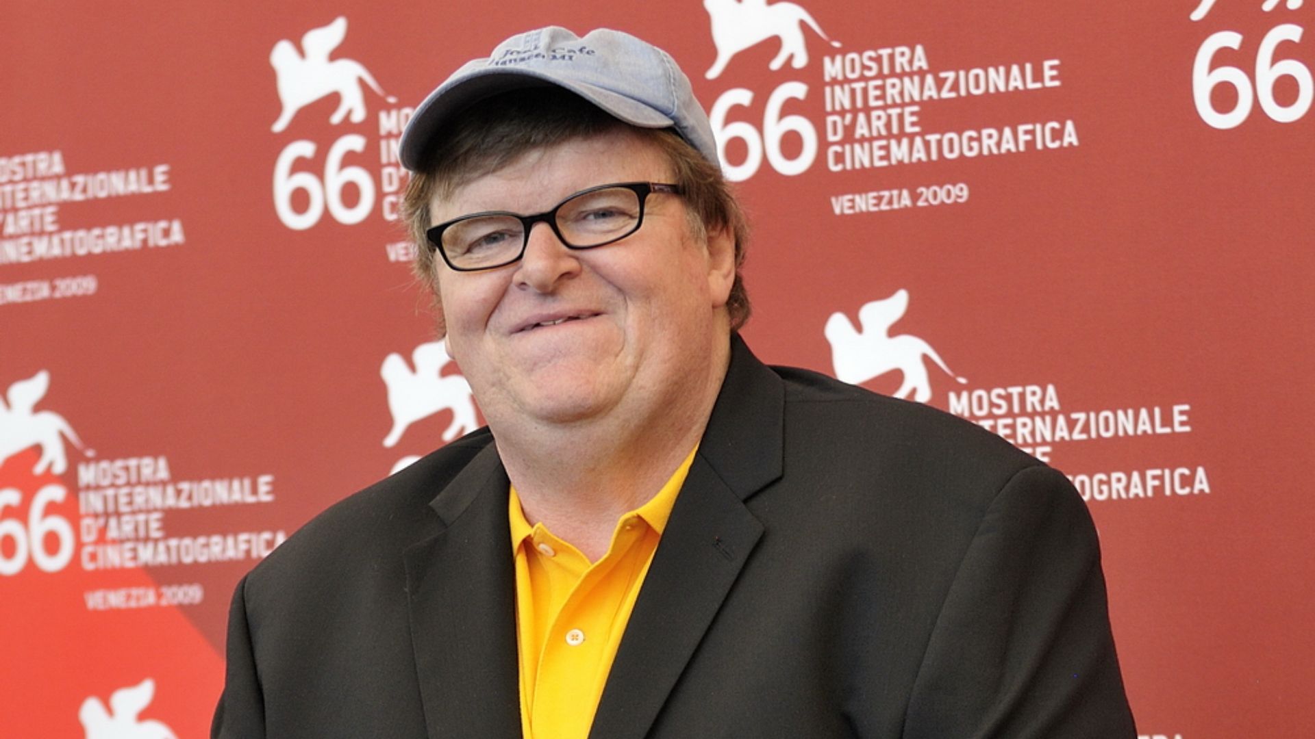 Michael Moore, i primi 70 anni di un americano ribelle